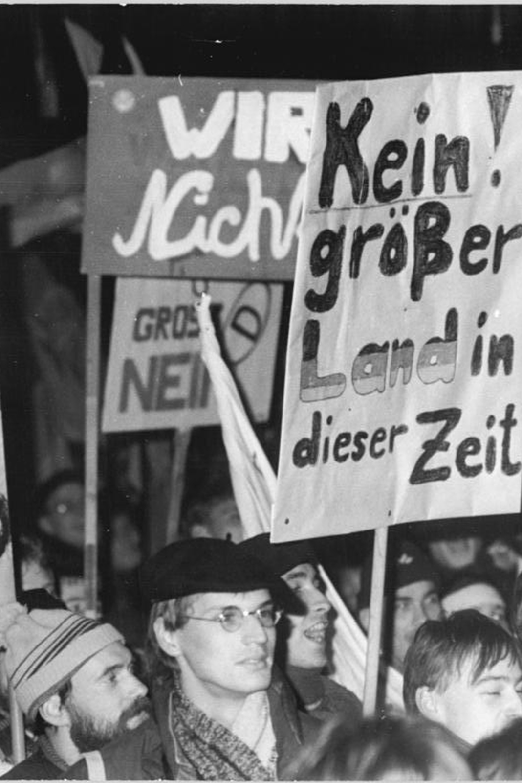 Montags-Demonstrationen in der ganzen DDR | Chronik der Mauer